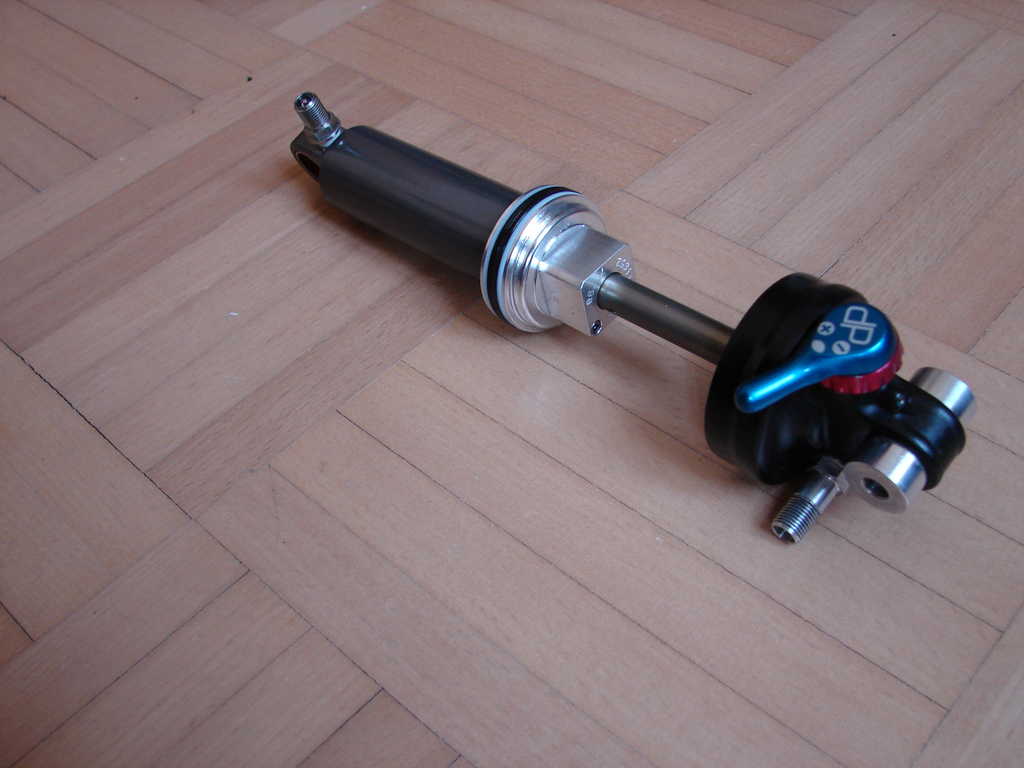 Fox RP3 schokbreker onderhoud - Mountainbike.nl